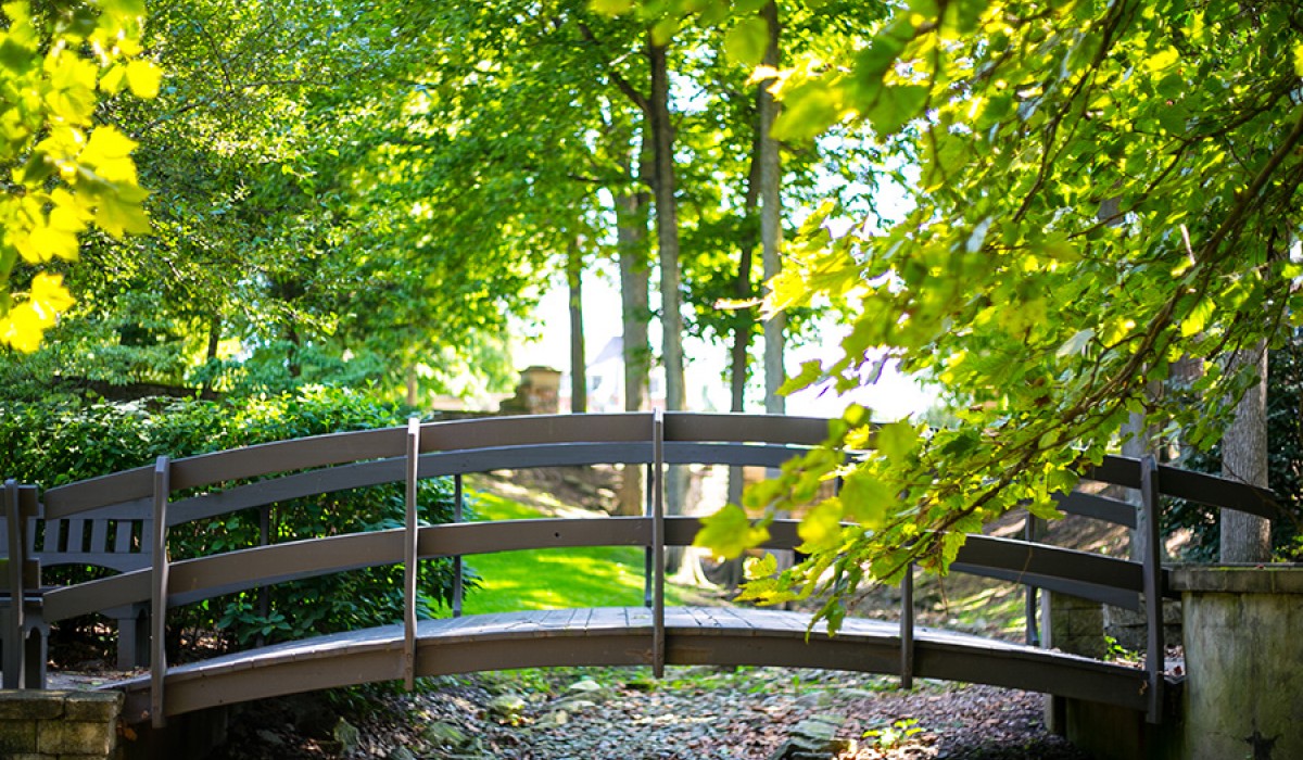 The Kissing Bridge | Wittenberg University